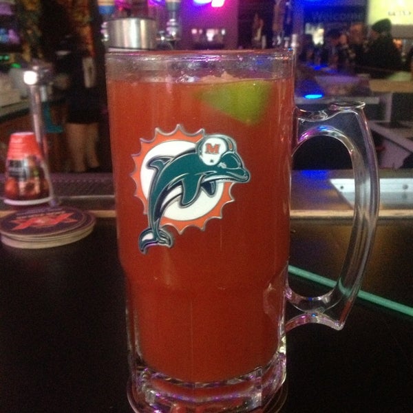 Racer's Pub - La Sierra South - 3847 Pierce St