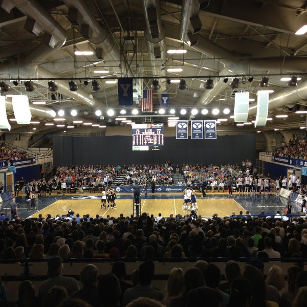 Smith Fieldhouse - College Stadium in University