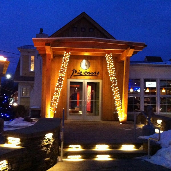Piecasso Pizzeria & Lounge - Pizza Place