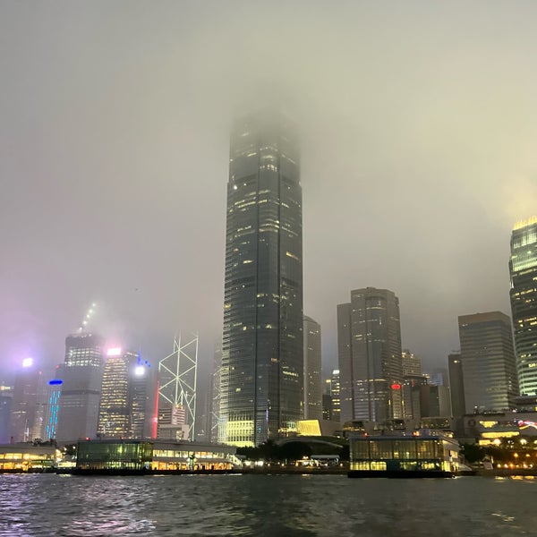 One International Finance Centre - Structure in Central