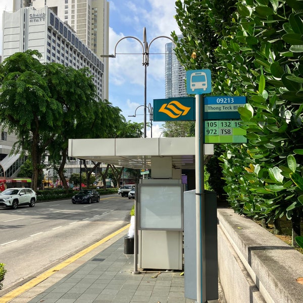 Bus Stop 09213 (Thong Teck Building) - Bus Stop in Singapore