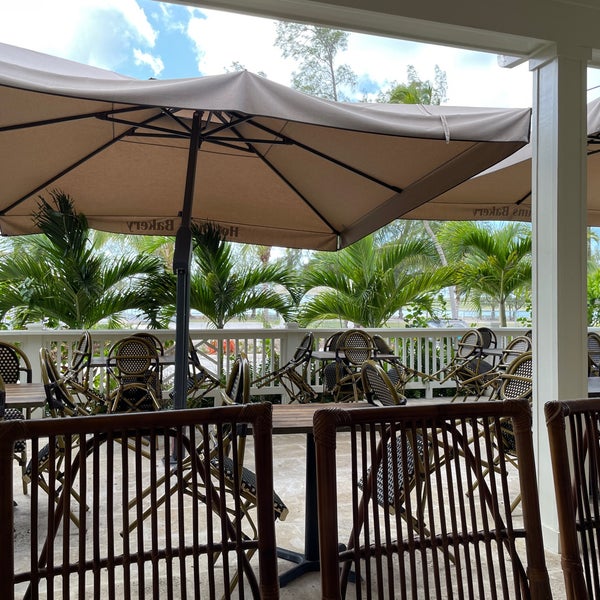 Hot Buns Bakery - Governor’s Harbour, Central Eleuthera District