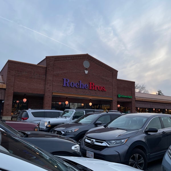 Roche Bros - Grocery Store