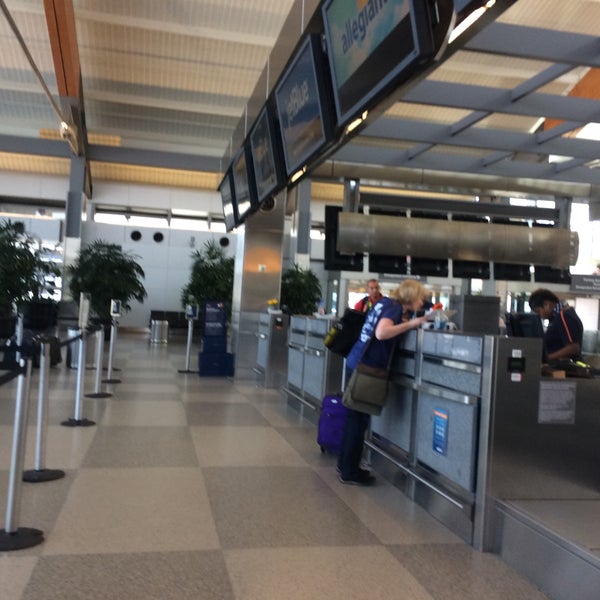 Jetblue Ticket Counter - Airport Ticket Counter in RDU Airport