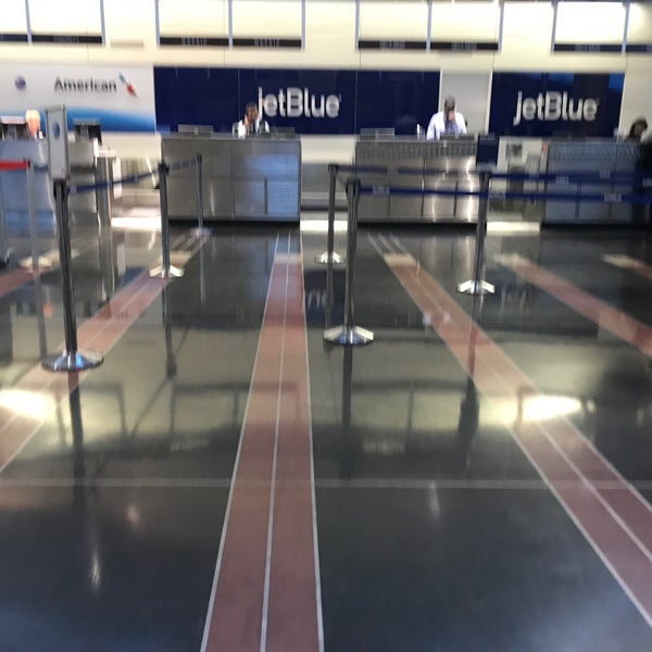 jetBlue Ticket Counter - Airport Ticket Counter
