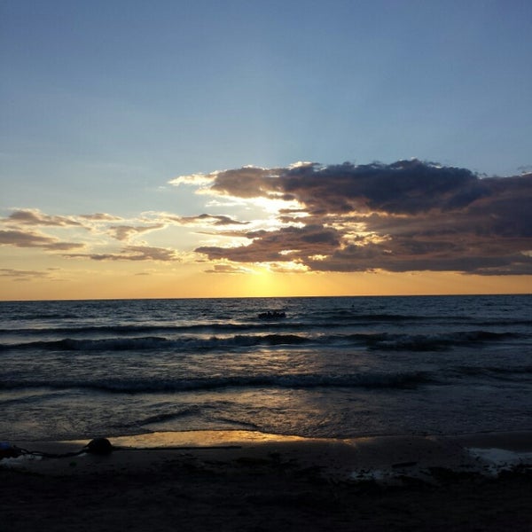 Sunset Bay Beach Club - Beach Bar in Irving