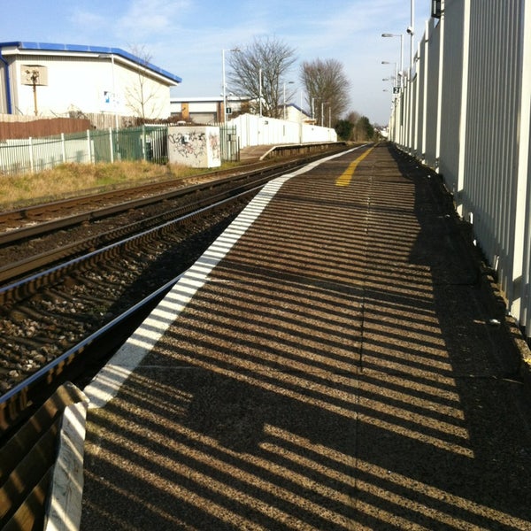 Aldrington Railway Station (AGT) - Hove Park - 3 tips from 211 visitors