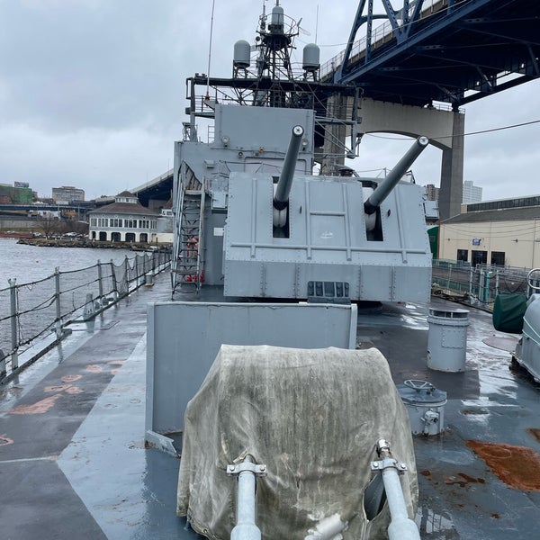 USS Joseph P. Kennedy Jr - History Museum