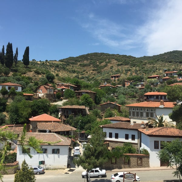 Birgi - Neighborhood