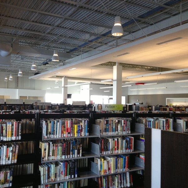 Cedar Rapids Public Library - 2600 Edgewood Rd SW