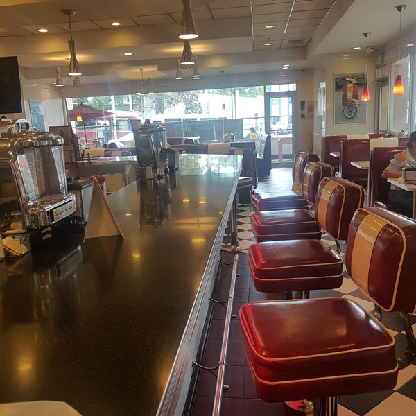 Photos at Johnny Rockets City Mall - 45 tips from 620 visitors