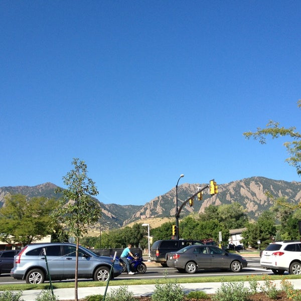 Table Mesa - Road in Table Mesa
