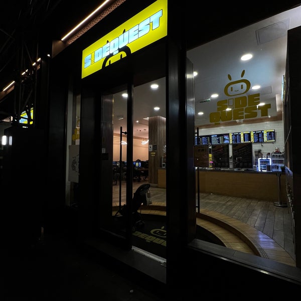 SideQuest Gamers Hub - Gaming Cafe in Leicester Square