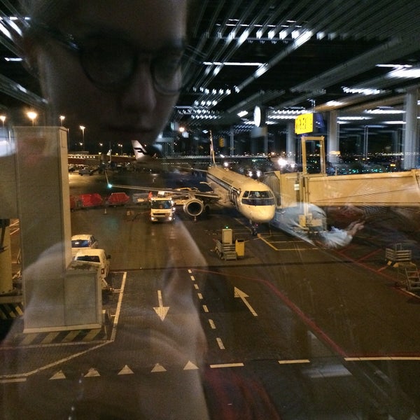 Photos at Gate B35 - 3 tips from 1540 visitors