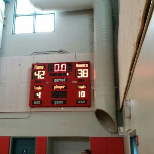 Foothill Middle School - Middle School in Walnut Creek