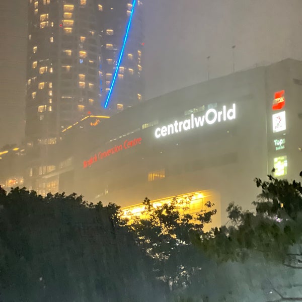 Ratchaprasong Skywalk (ทางเดินยกระดับราชประสงค์) - Bridge in Pathum Wan