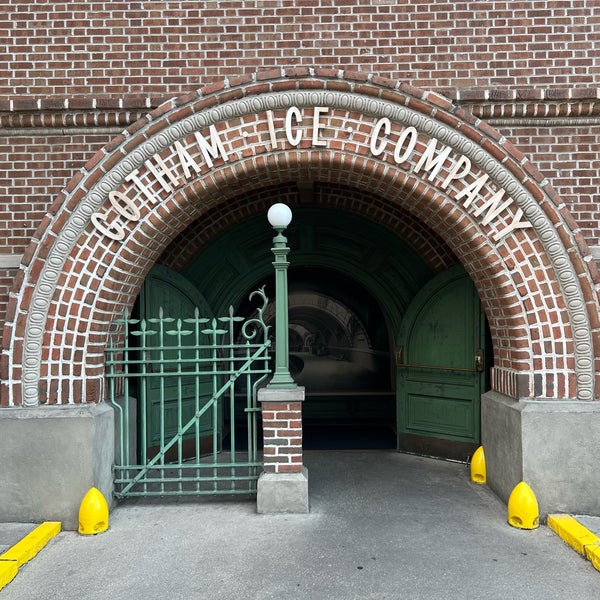 Gotham Ice Company - 84 visitors