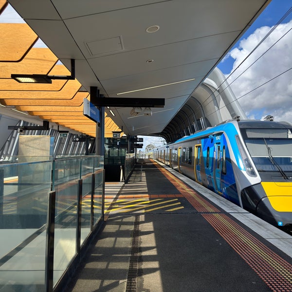 Hughesdale Station - 1 tip from 651 visitors