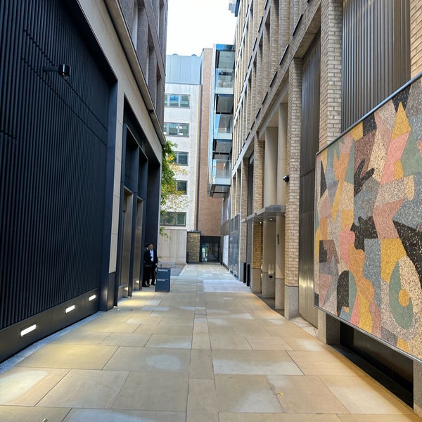 Medici Courtyard - Hanover Sq