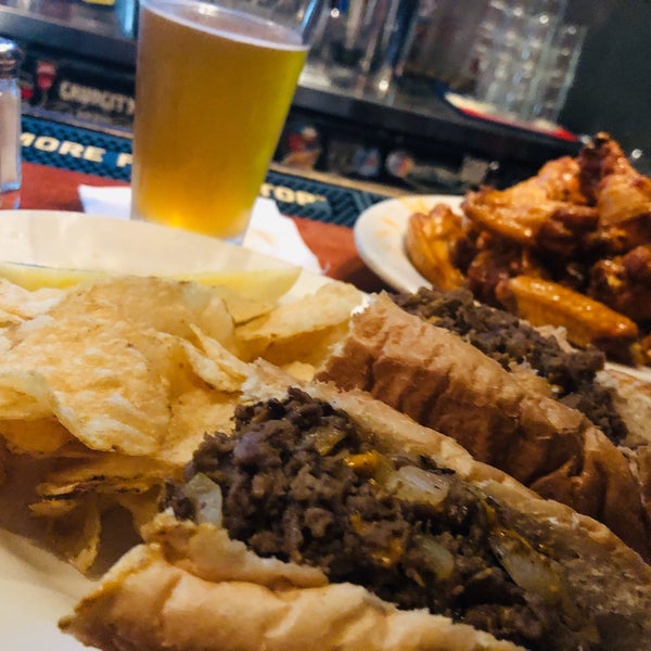 Mojo's Philadeli - American Restaurant in VCU