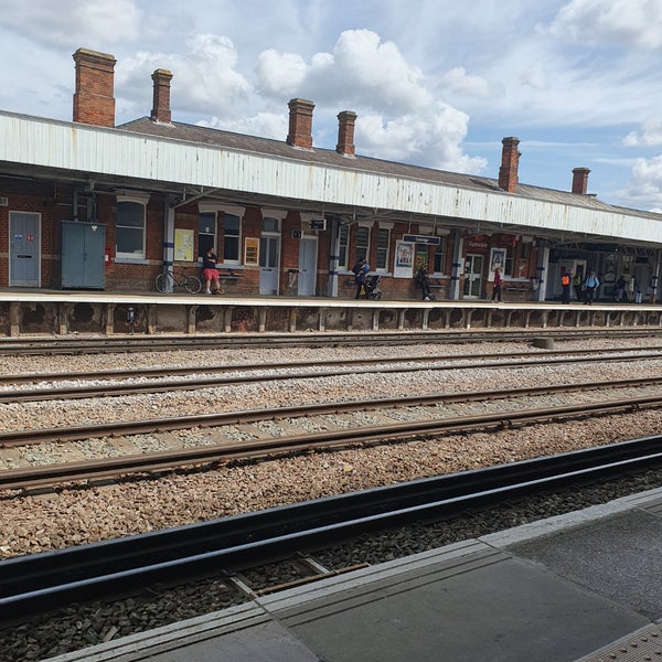 Tonbridge Railway Station (TON) - Barden Road