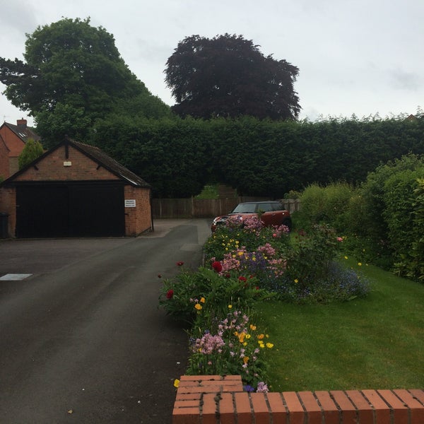 Atherstone - Neighborhood