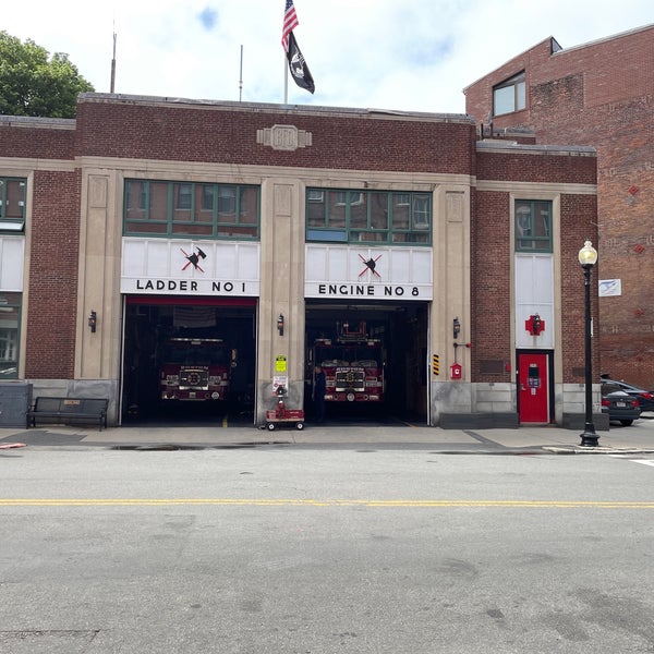 Boston Fire Station Engine 8 & Ladder 1 - North End - 113 visitors