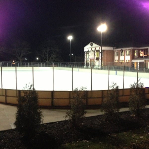 Photos at Shaw Park Ice Rink in Clayton - St Louis, MO