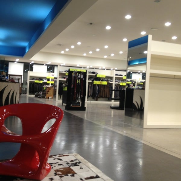 Upla Megastore - Clothing Store