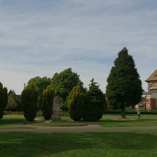 Luton Hoo Memorial Park