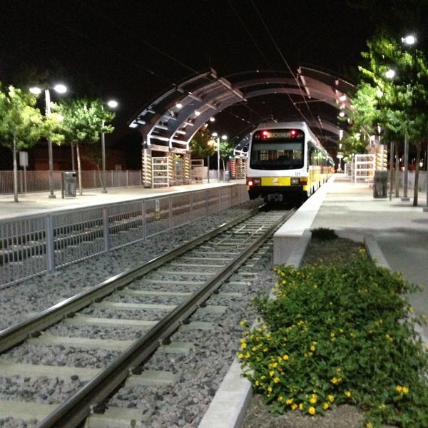 Burbank Station (DART Rail) - 2 tips