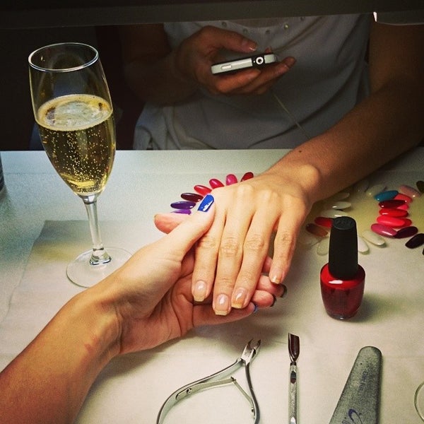 Monaco Nails - Nail Salon in Округ № 65