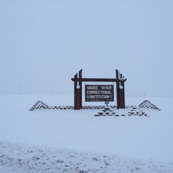 Snake River Correctional Institution - 60 visitors