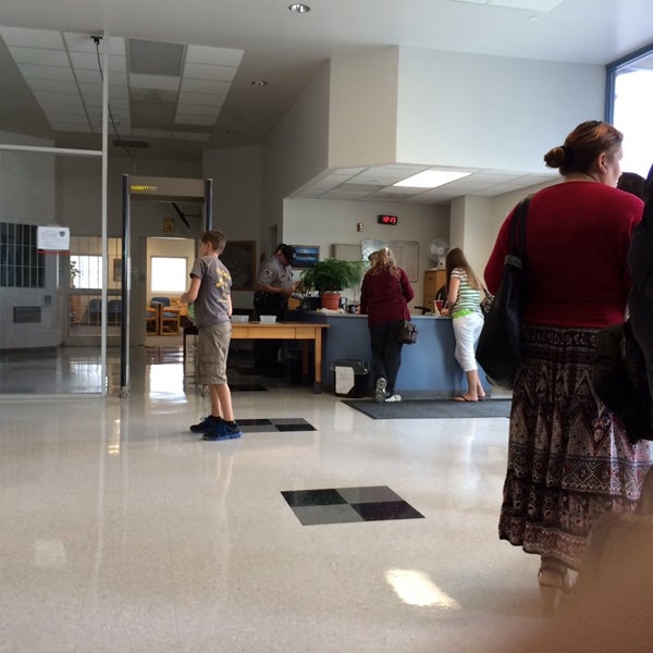 Snake River Correctional Institution - 60 visitors