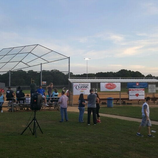 Oak Grove Softball Fields - 2 tips from 208 visitors