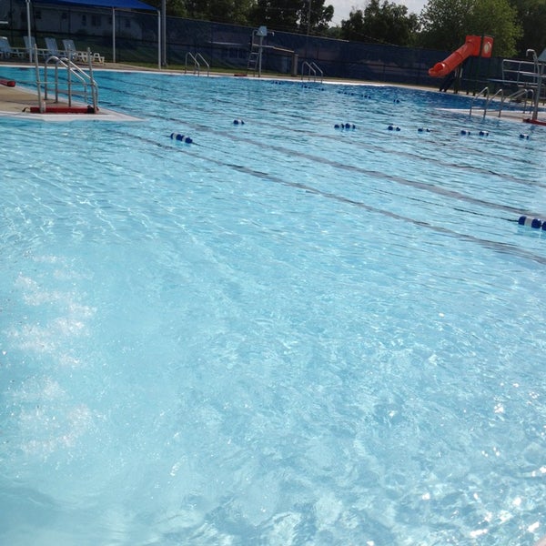 Mel Brownell Family Aquatic Center - Saint Charles, MN