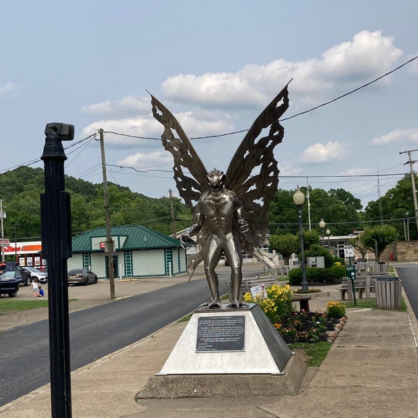 Mothman Statue - 13 tips