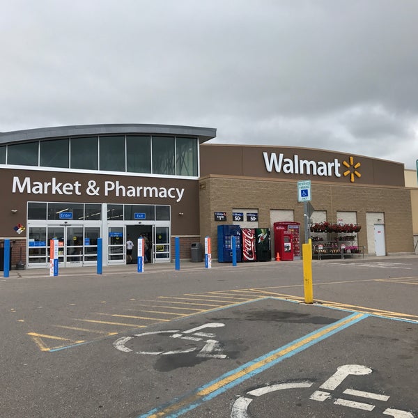 Walmart Supercenter - Big Box Store