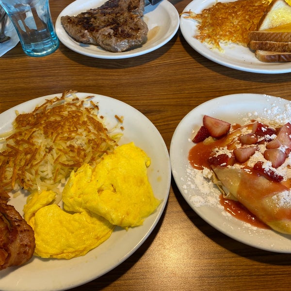 Denny's - Breakfast Spot in Madison