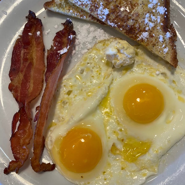 Denny's - Breakfast Spot in Madison