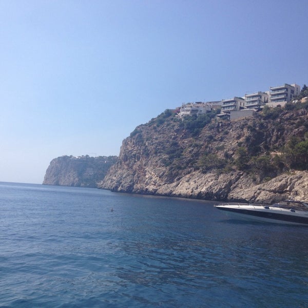 Cala Llamp - Beach in Port d'Andratx