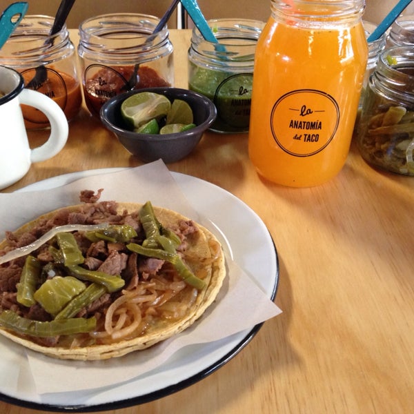 La Anatomía Del Taco - Taco Restaurant
