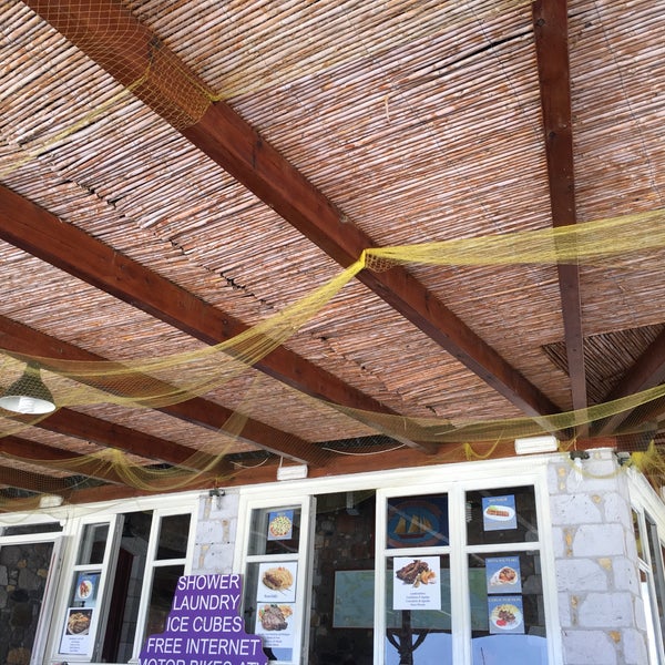 Captains Taverna