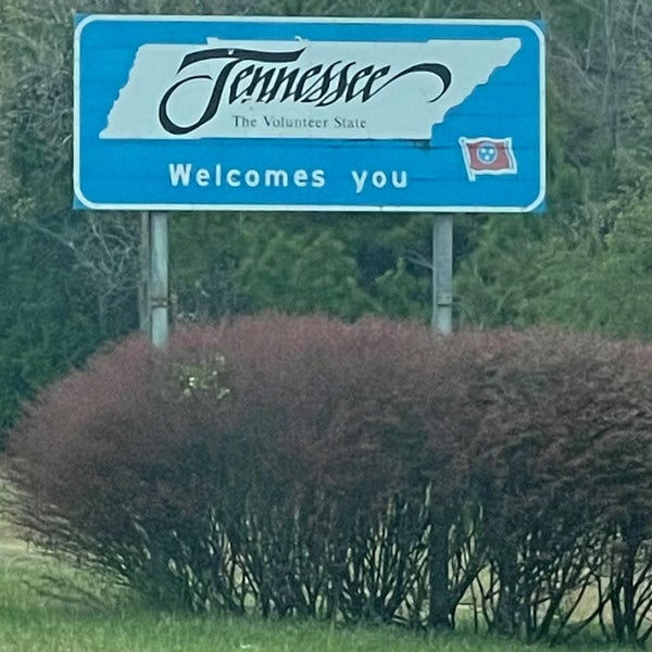 Mississippi / Tennessee State Line - Border Crossing