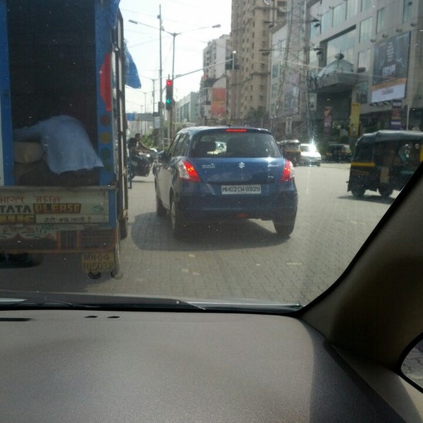 Infinity Mall Signal - Andheri - Mumbai, Mahārāshtra
