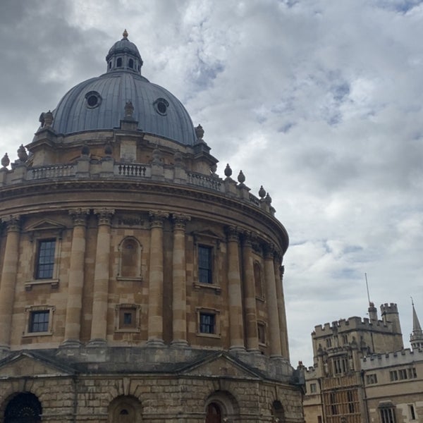 Radcliffe Square - Plaza