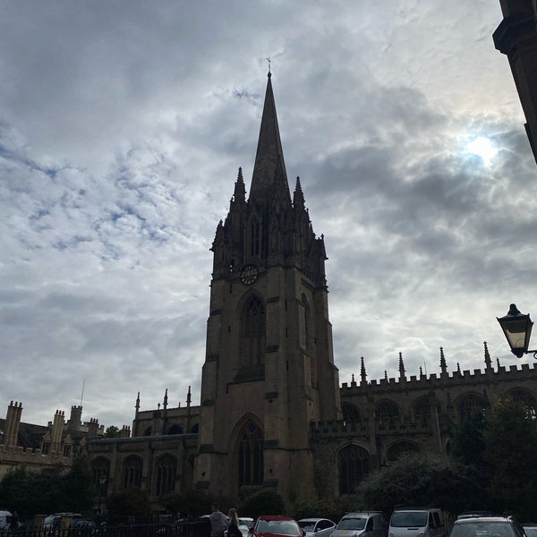 Radcliffe Square - Plaza
