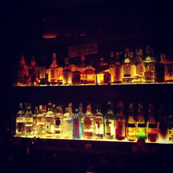 Бар Петък (Bar Petak) (Now Closed) - Оборище - бул. Васил Левски 67