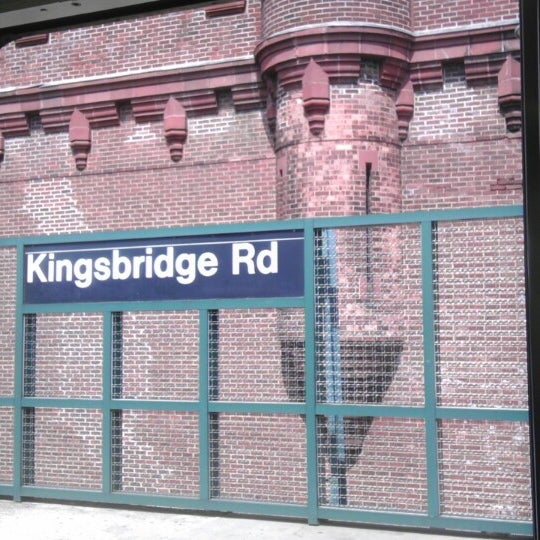 MTA Subway - Kingsbridge Rd (4) - Metro Station in West Bronx