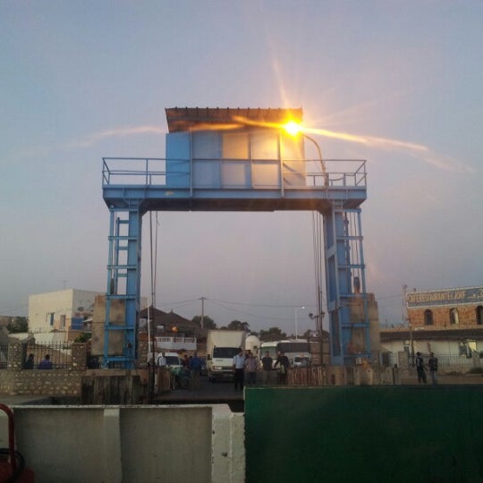 Bacs de Djerba - Bateau ou ferry à Ajim